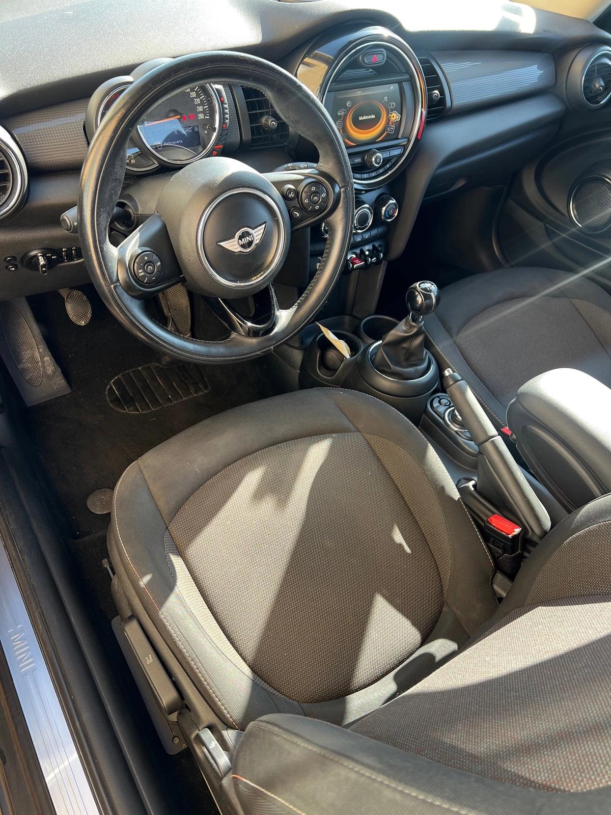 Mini Mini COOPER D F56 HATCHBACK 116 CH PACK CHILL - Annonce