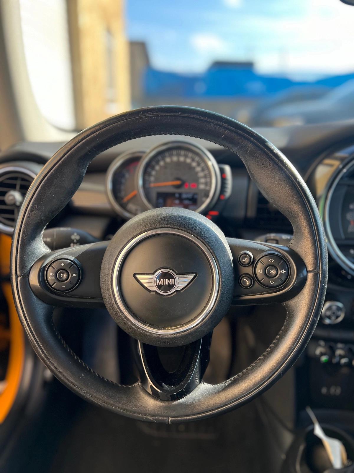 Mini Mini COOPER D F56 HATCHBACK 116 CH PACK CHILL - Annonce