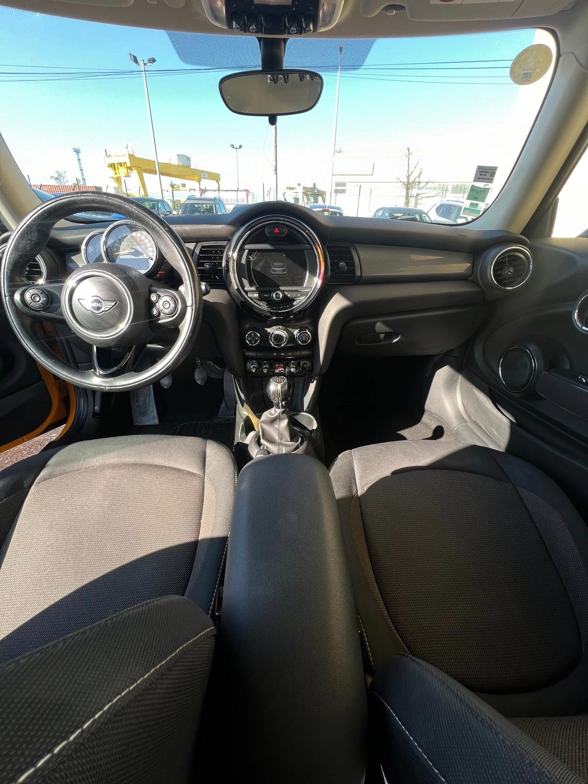 Mini Mini COOPER D F56 HATCHBACK 116 CH PACK CHILL - Annonce